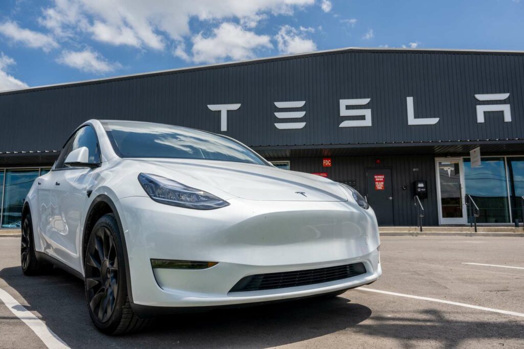 Tesla, FSD için Avrupa’da yasal eşiğe yaklaşıyor